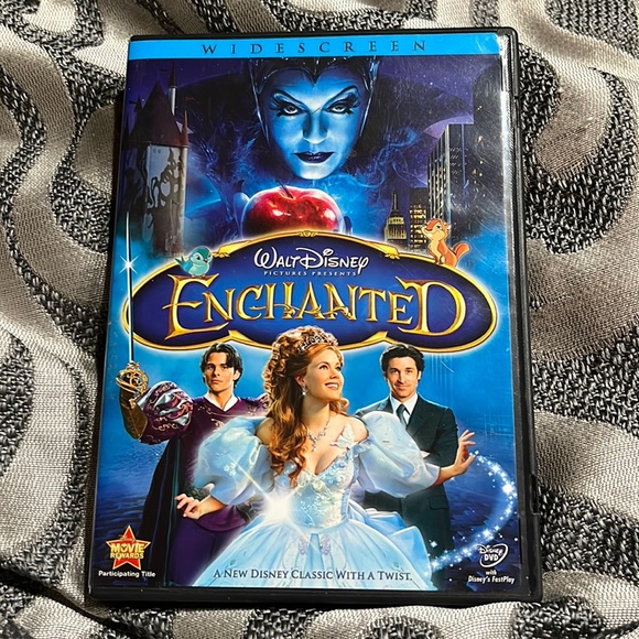 Disney | Media | Walt Disney Enchanted Movie Dvd | Poshmark